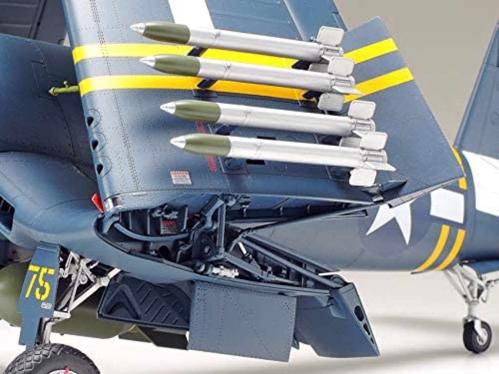 Maqueta Tamiya 60327 - F4U-1D Corsair - Escala 1:32